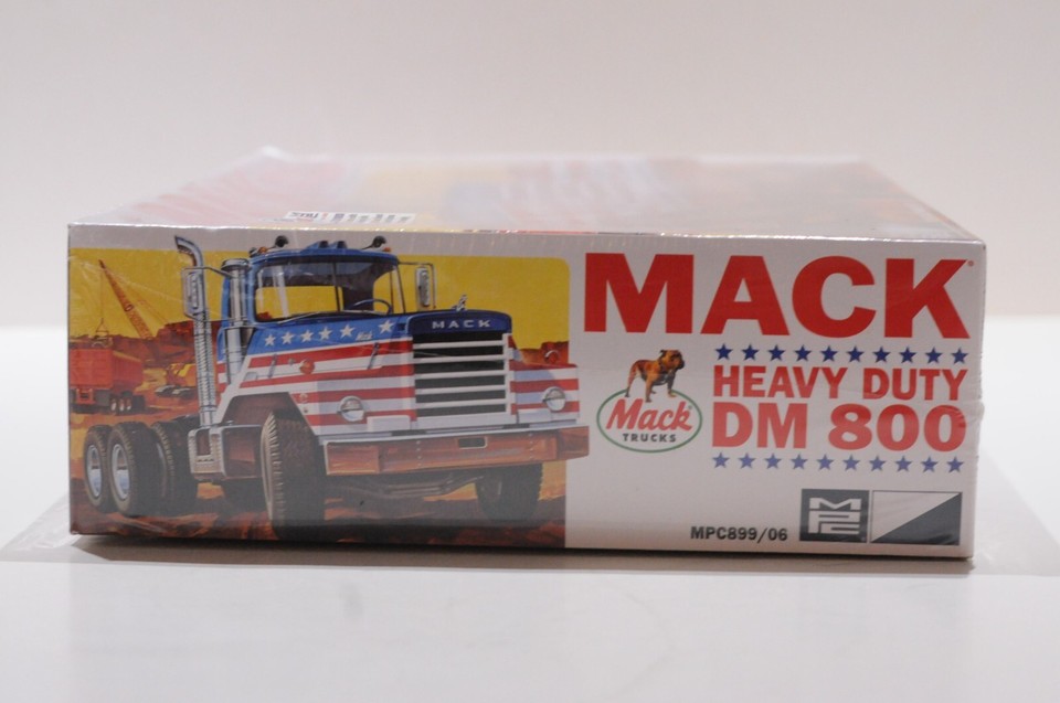 MPC MACK TRUCK HEAVY DUTY DM 800 SCALE 1:25 MODEL KIT MPC899/06 NEW | eBay
