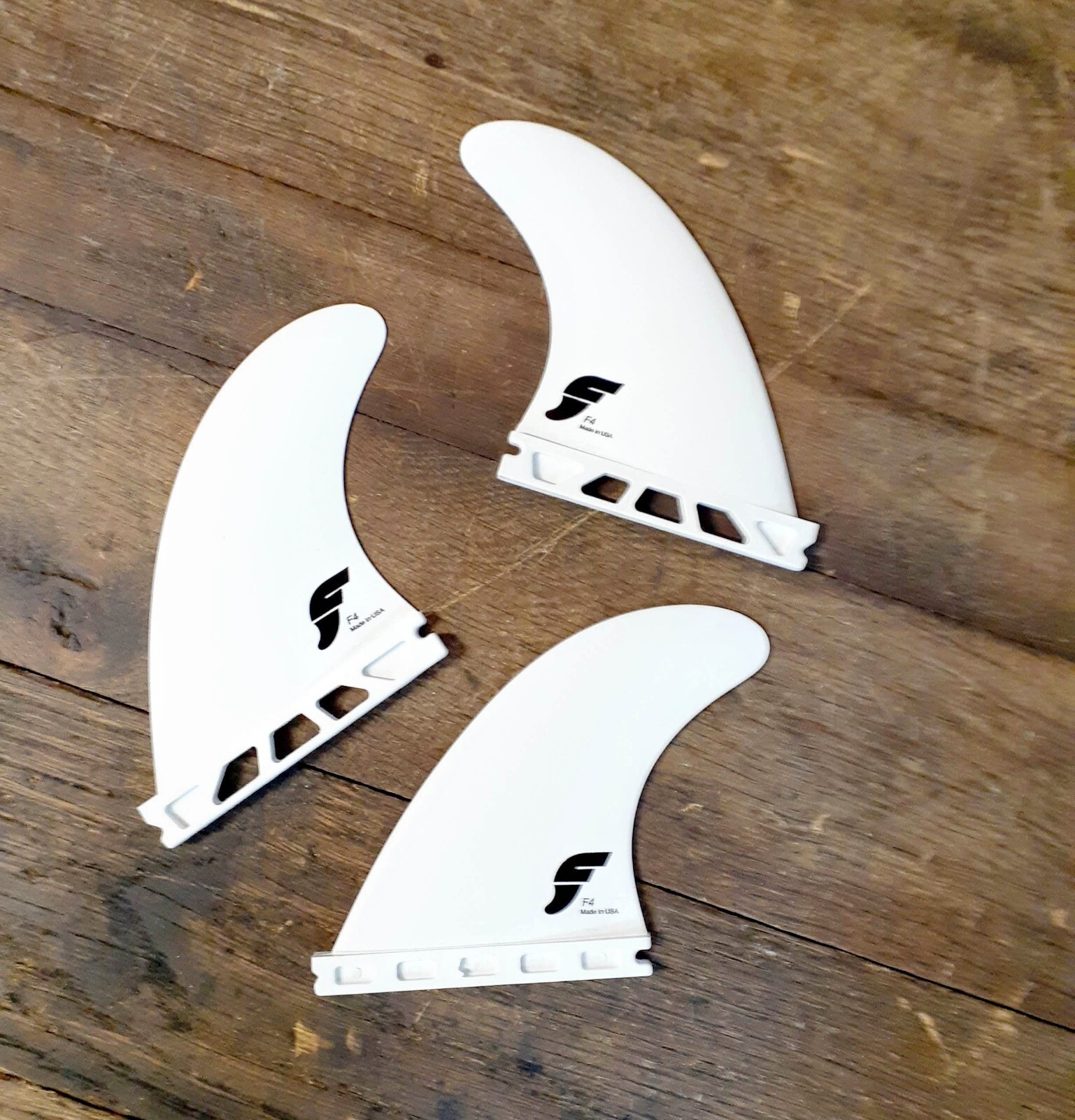 FUTURES THERMOTECH SURFBOARD FINS 5 FIN SET..F6 (3) + 4"(2) REAR FINS ...