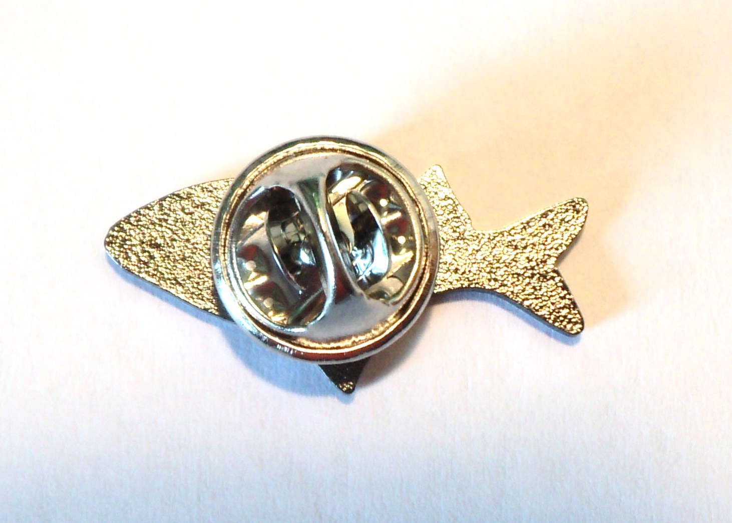 Roach Freshwater Game Fish Angling Fisherman Pin Angler Metal Enamel ...