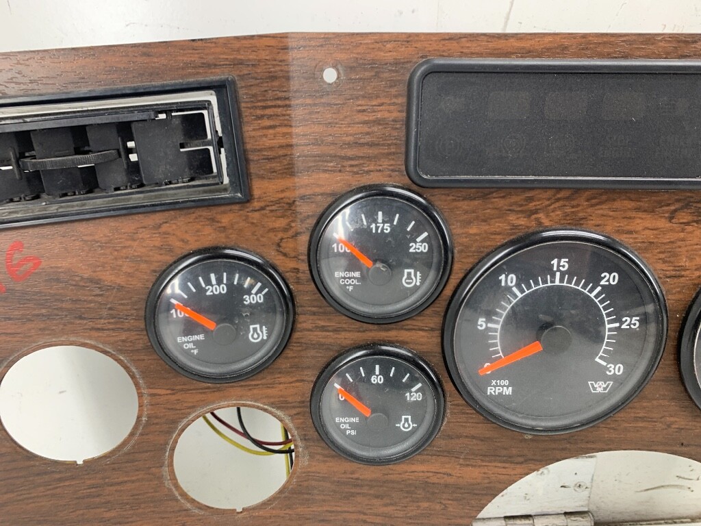 Western Star Instrument Cluster Speedometer Tachometer From 2007 4900FA ...