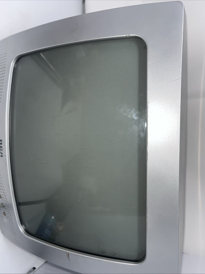 RCA E13320 13" CRT Television Retro Gaming TV w/ Front AV Inputs - NO ...