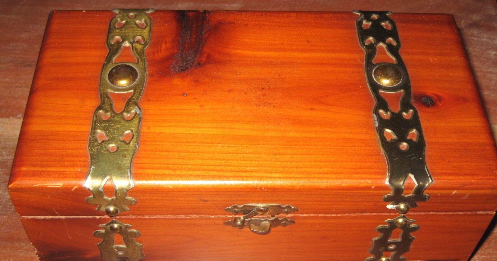 Large Vintage Cedar Wood Jewelry Trinket Box Chest Brass Hardware Decor ...