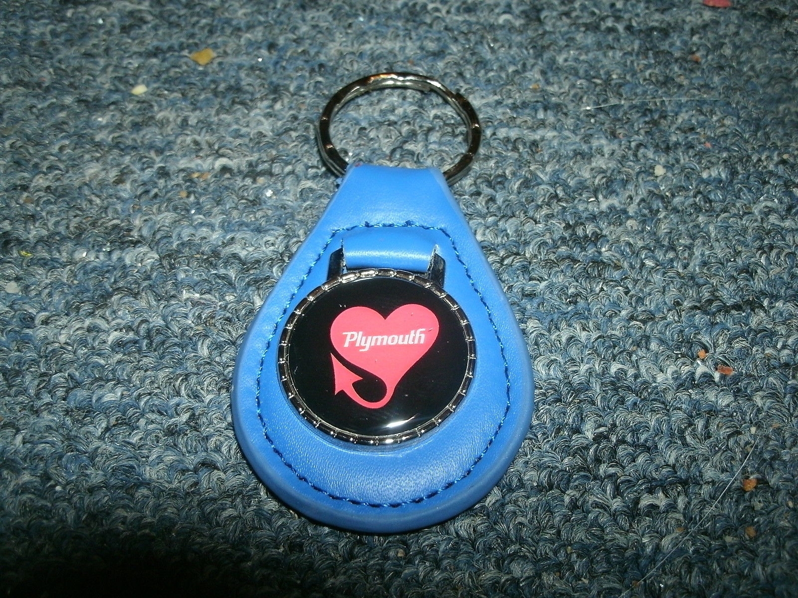 1967 1968 1969 1970 PLYMOUTH FURY VIP BARRACUDA VALIANT HEART KEYCHAIN ...