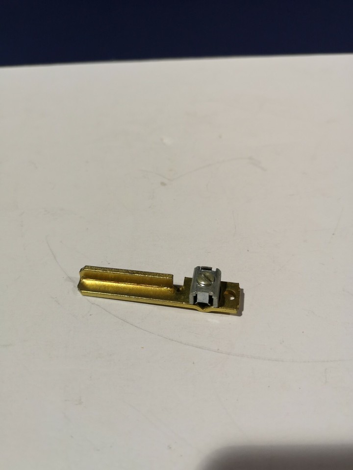 Universal Angle Ground Cap 3-Wire Black NEMA 5-30P 5-50P 50A 125V NEW ...