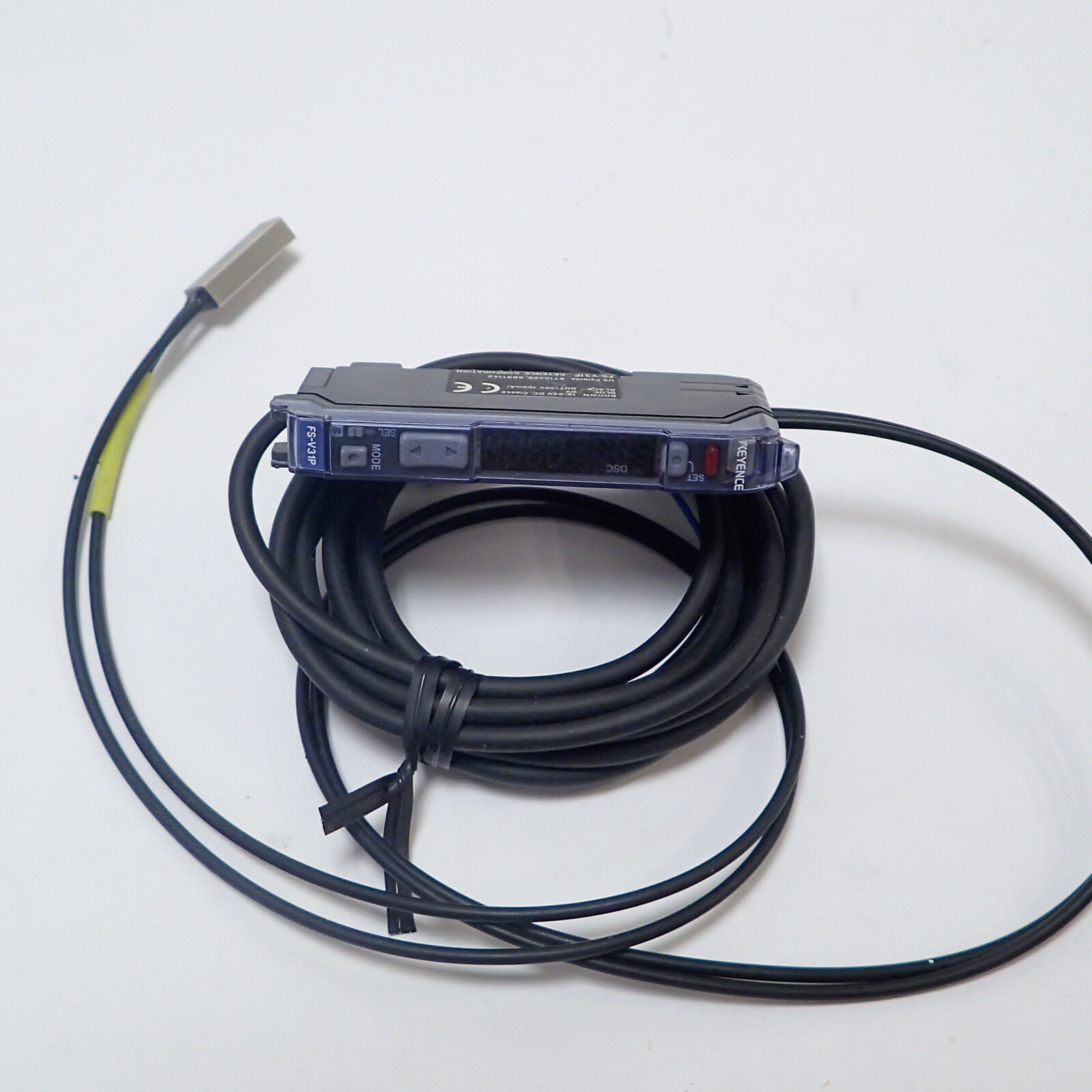 KEYENCE FS-V31P DIGITAL FIBER OPTIC SENSOR, 1 OUTPUT, PNP, 12-24VDC 39 ...