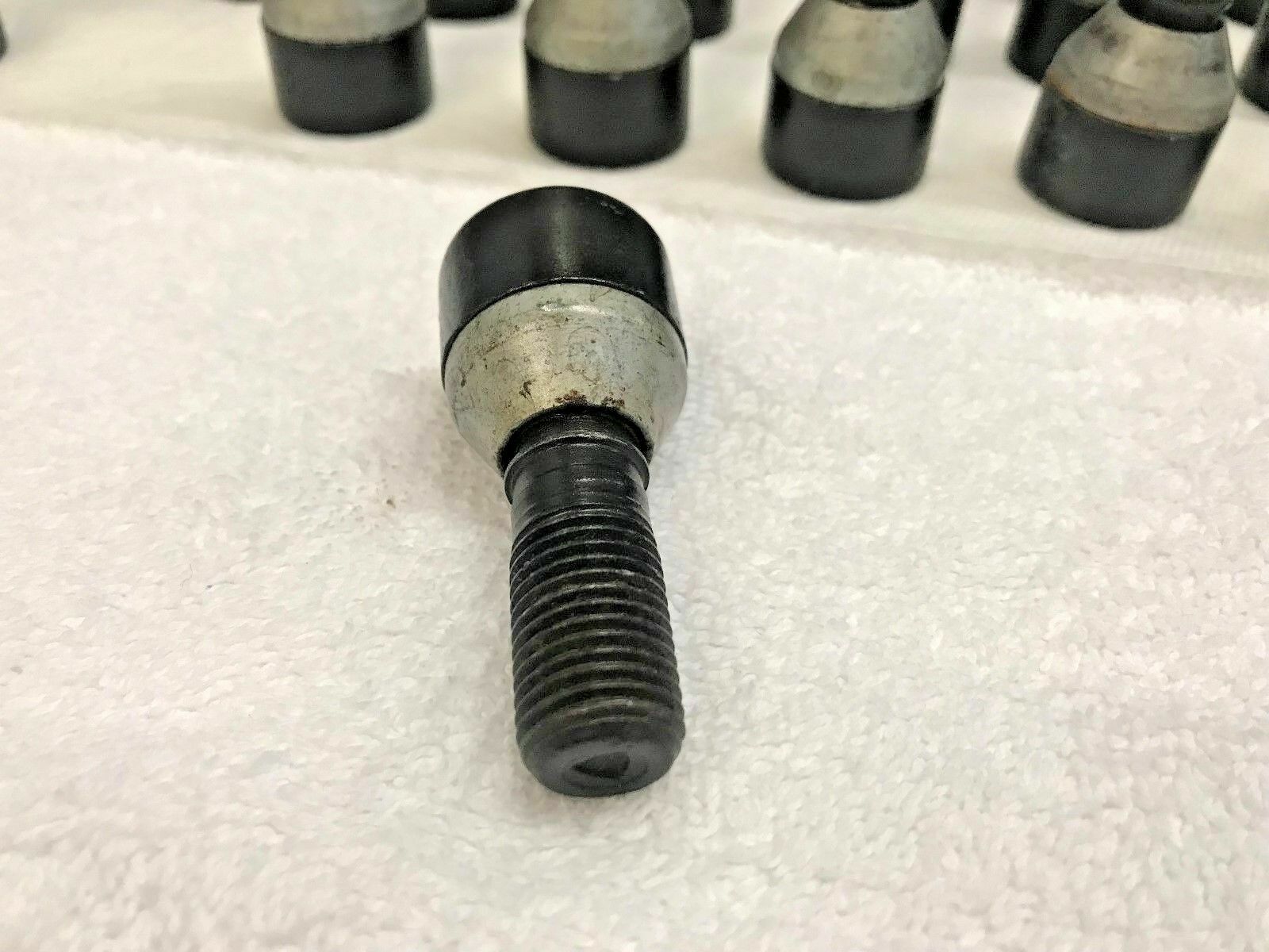 1 Lamborghini Gallardo Lug Bolt WHT001161B Torx OEM Factory for sale ...