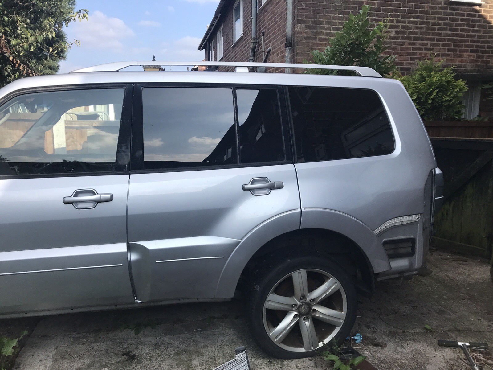 mitsubishi shogun diamond 3.2 Did 2008 breaking Many parts still ...