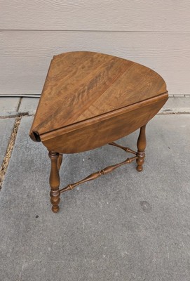 Vintage Ethan Allen ? Maple Wood Drop Leaf Triangular Wedge Clover End ...