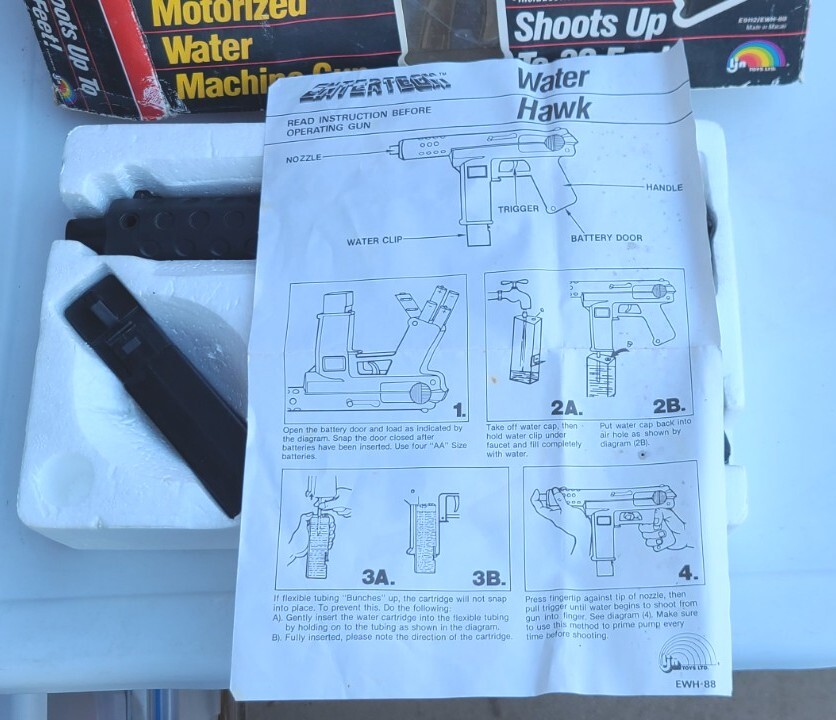 Vintage Entertech Water Hawk Motorized Water Machine Gun 1987 W/ Box ...
