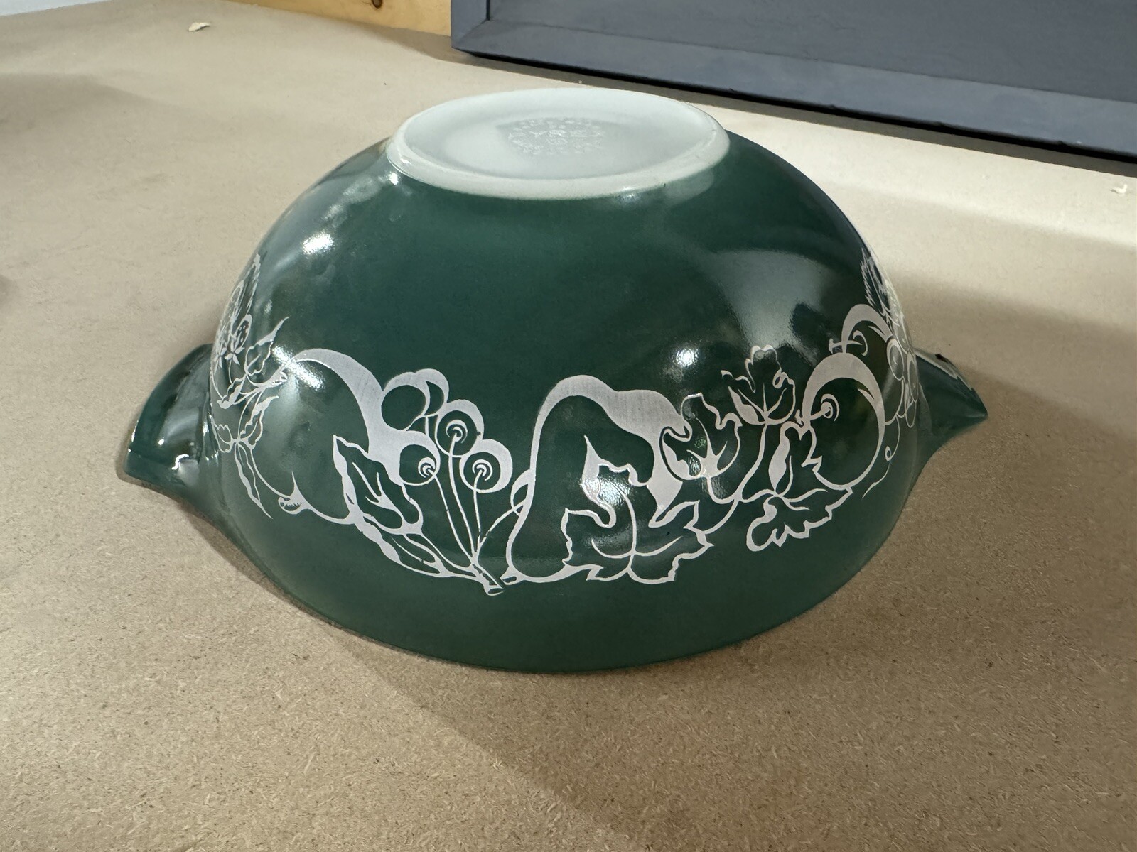 Pyrex Promo Green FRUIT SALAD Baby/Fetus 444 Cinderella Mixing Bowl 4qt ...