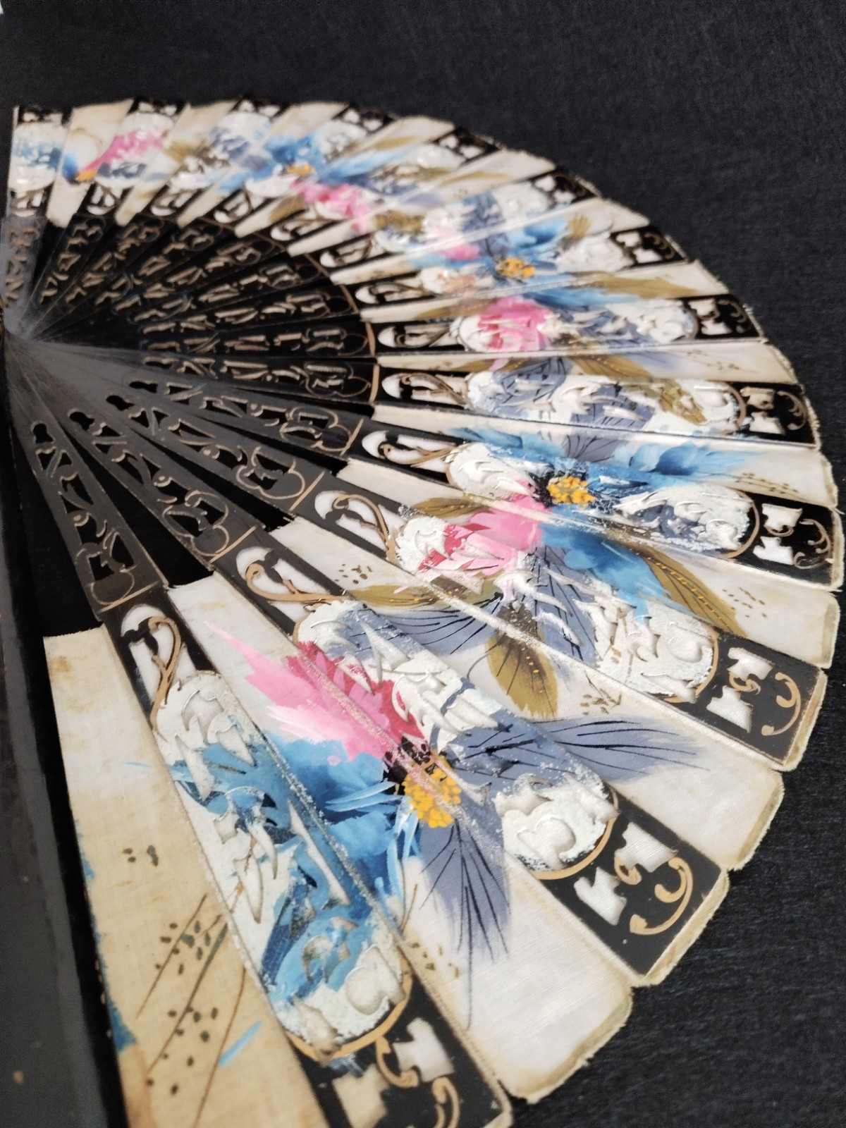 Antique folding fan. Handcrafted flower fan. - Gem
