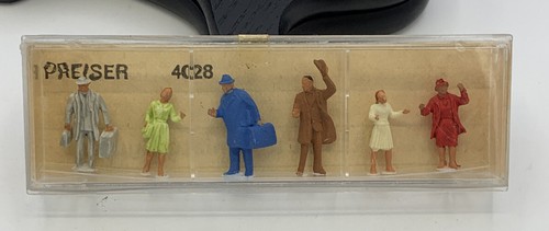 Preiser HO scale Train Arriving Passengers #4028 Vintage NOS | eBay