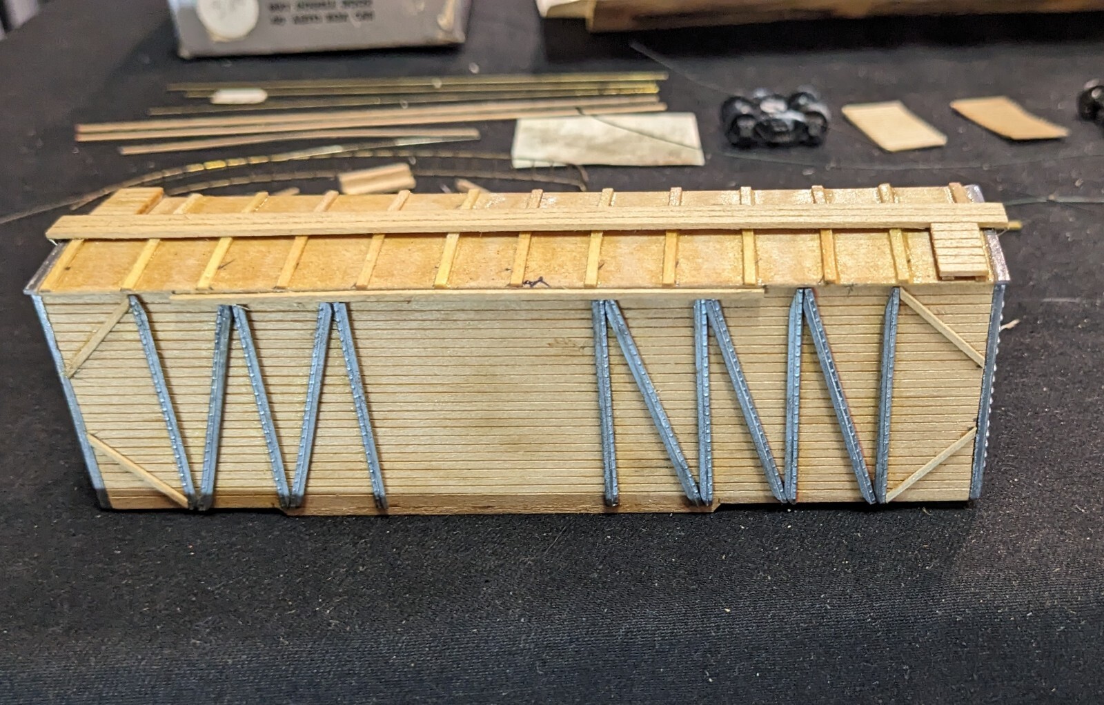 Quality Craft Models - 2x Unassembled HO Train Car Kits + 1x Partially ...