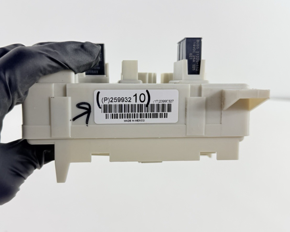 2009-2012 Chevy Traverse Interior Fuse Box Relay Junction Block OEM ...