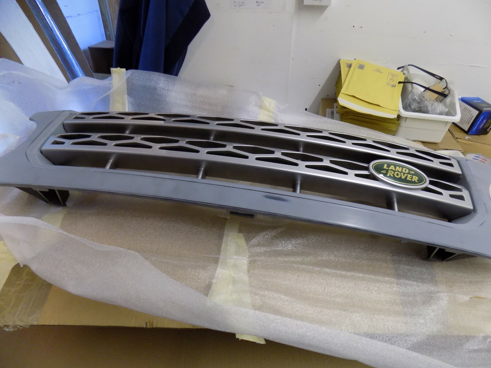 Genuine Land Rover Discovery 4 L319 Front Radiator Grille Primed ...