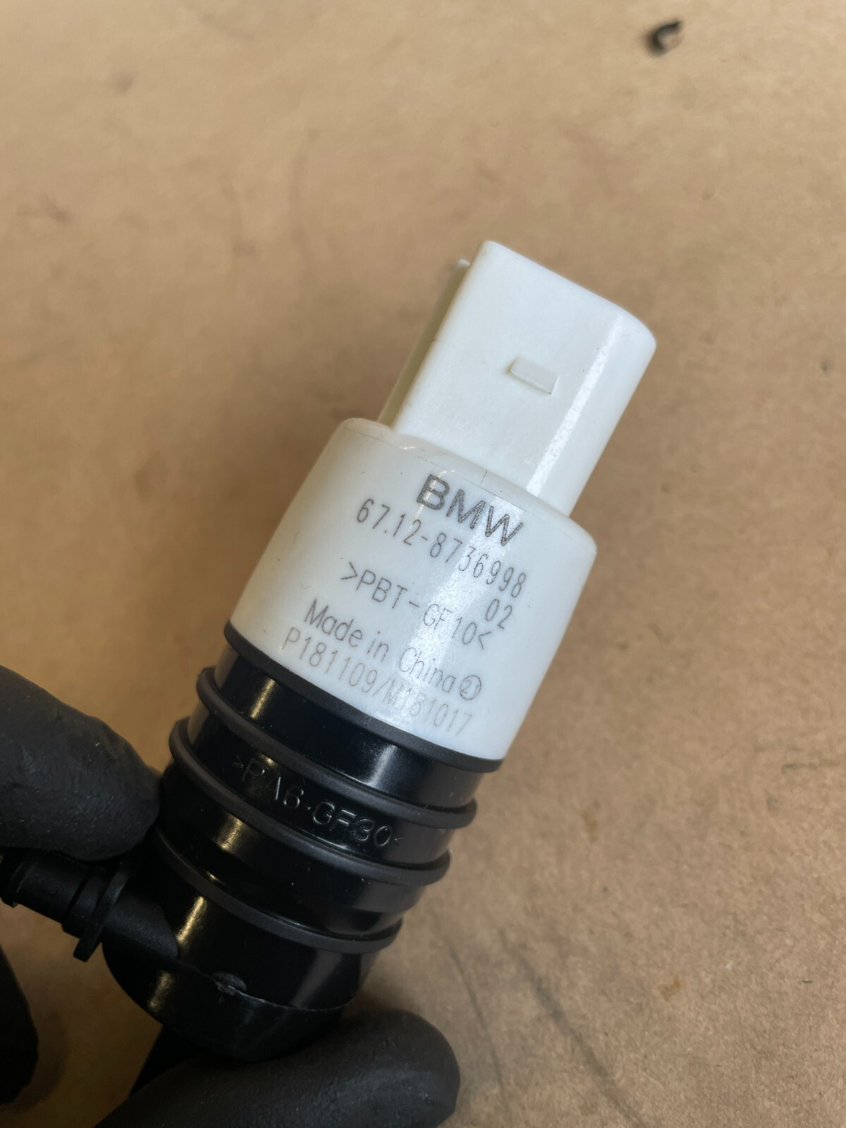 67128736998 - Genuine Brand New BMW Windscreen Washer Pump Suits ...