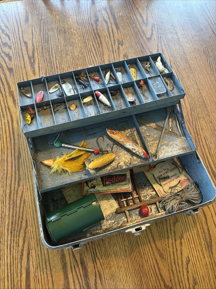 Vintage Union Steel Chest Tackle Box & Fishing LOT Arbogast Heddon ...
