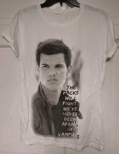 Twilight Jacob "THE PACKS WILL FIGHT WE NEVER AFRAID OF VAMPIRES" Women ...