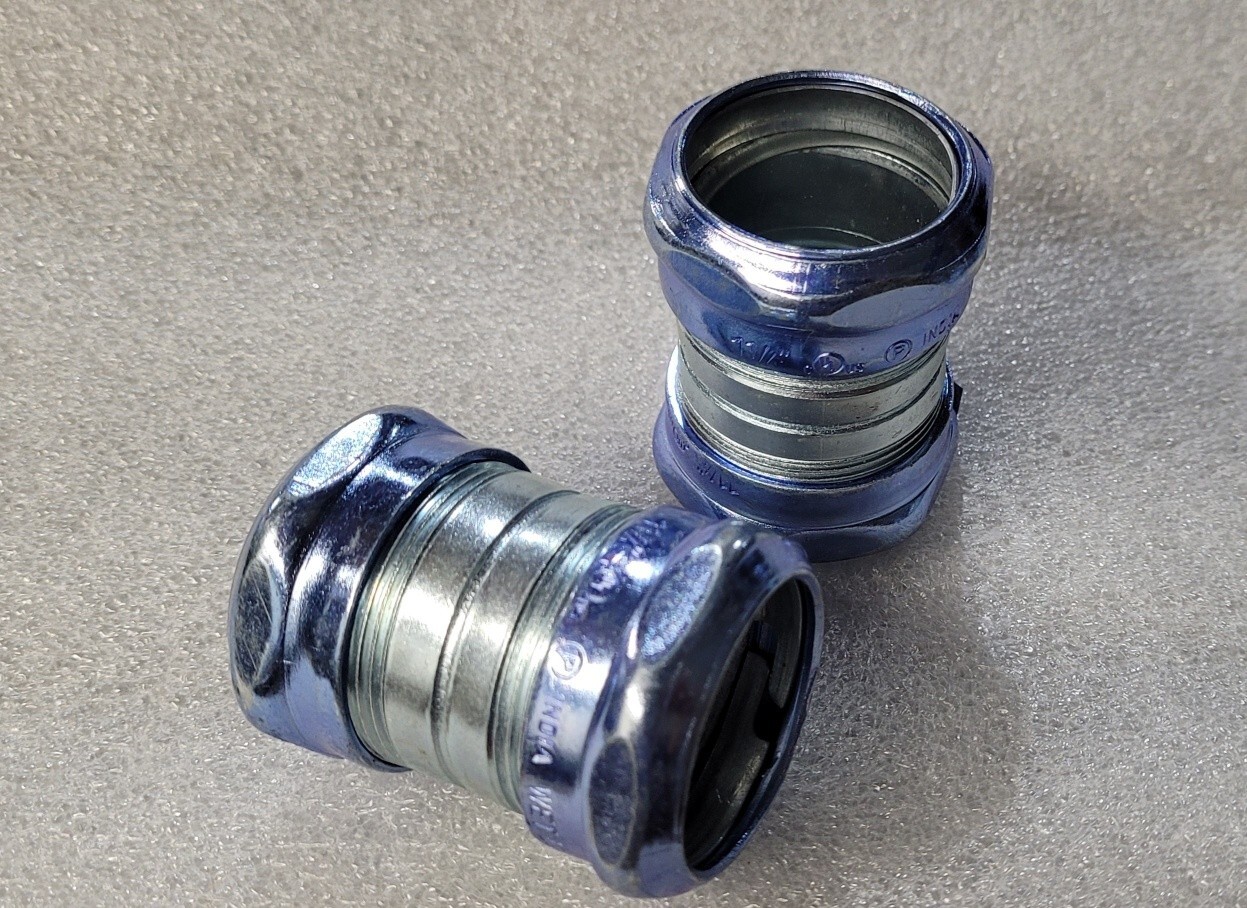 2pc Halex 1-1/4 in. Electric Metallic Tube (EMT) Rain Tight Coupling ...