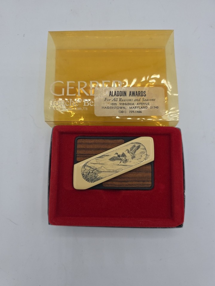 Gerber Touché Landing Duck Scrimshaw Onlay Knife with Black and Wood ...