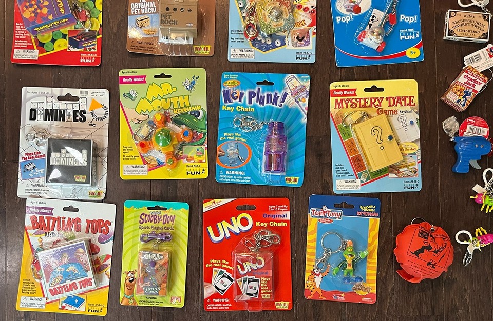Vintage 1990's - 2000's MINI GAME KEYCHAIN LOT of 25 - BOX BOARD ...