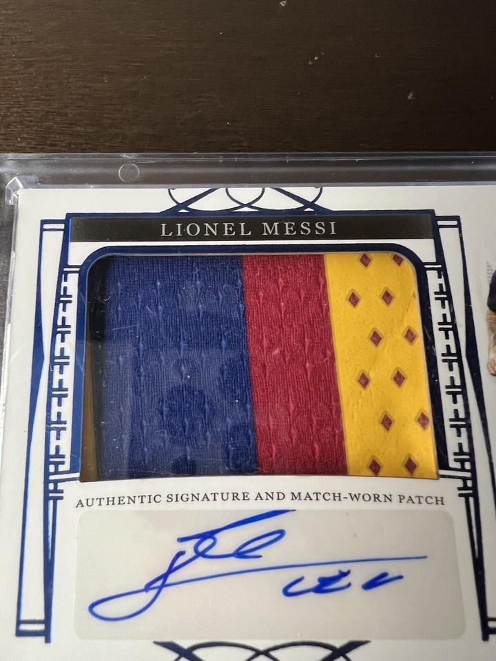 2022 Leaf Trinity Soccer Lionel Messi Patch Auto 2/15 beautiful 3 color ...
