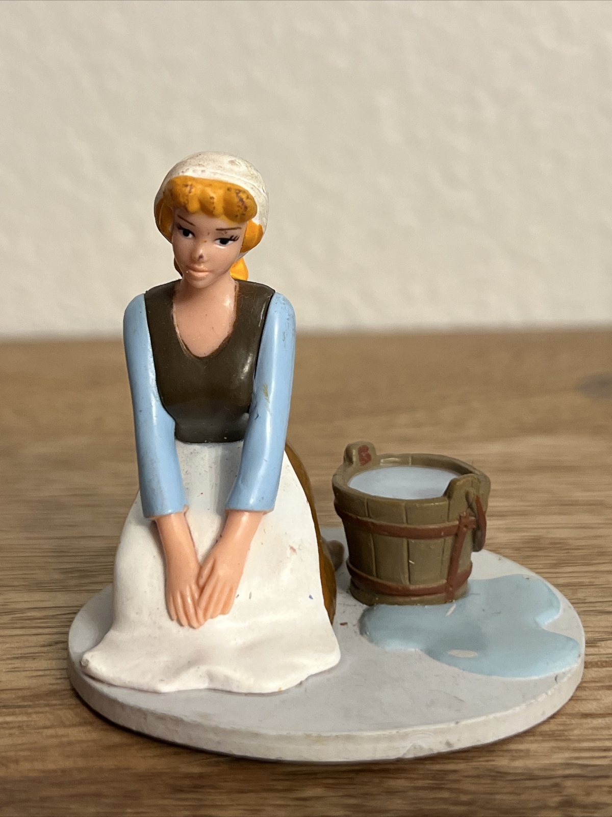Cinderella Disney Cleaning