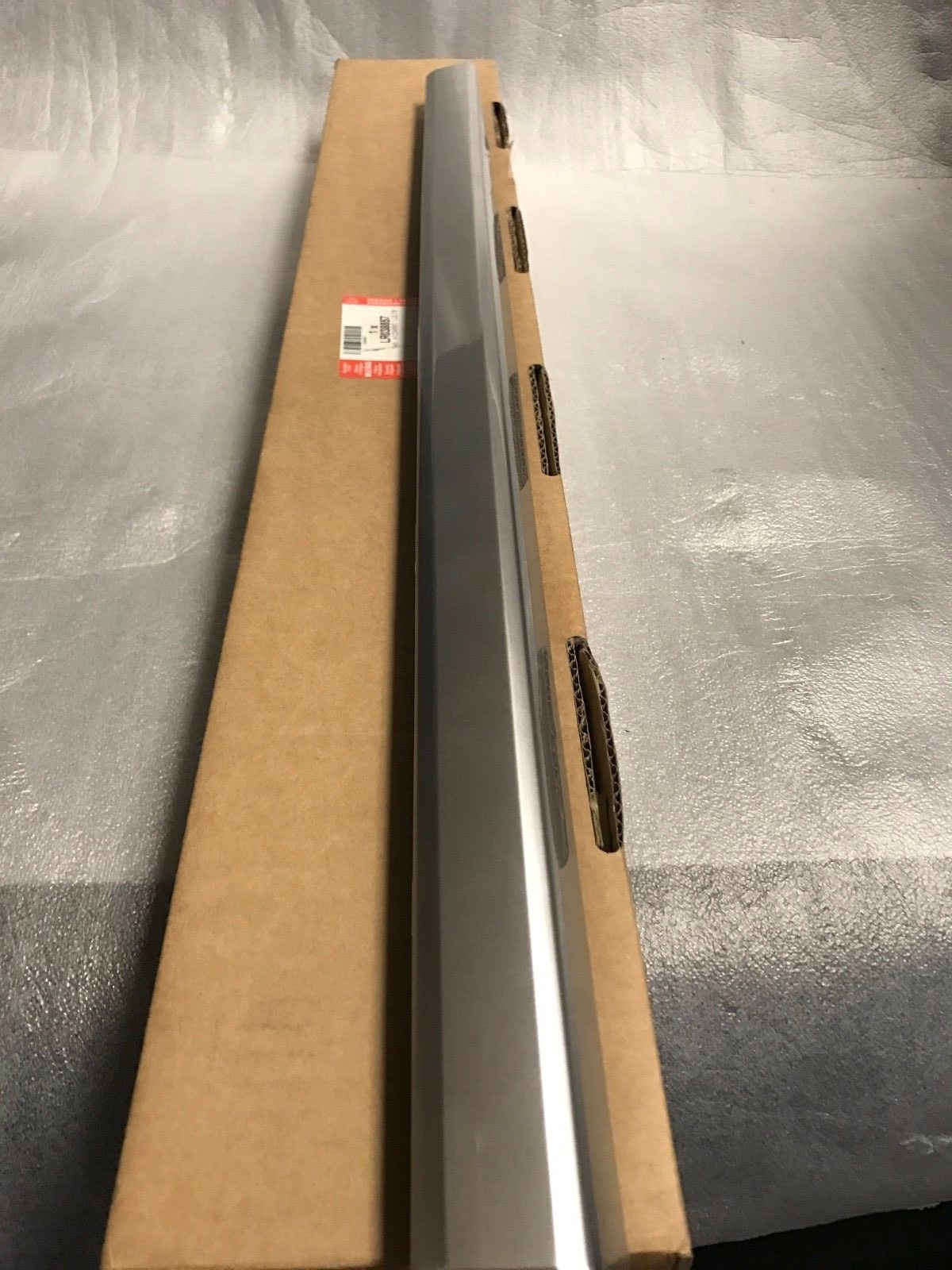 Genuine OEM Land Rover 13 - 15 Range Molding Right Rear Door Lower Side ...