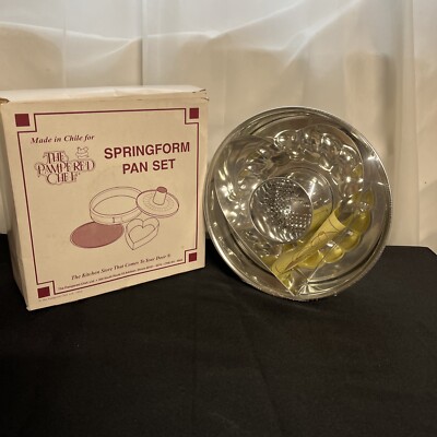 Pampered Chef Springform Pan Set with Round and Heart Shapes New In Box ...