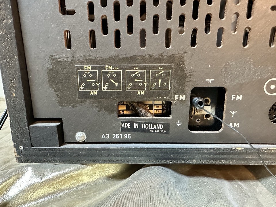 Vintage Working Table Top Stereo w/ tuning eye Philips B5X43A Made in ...