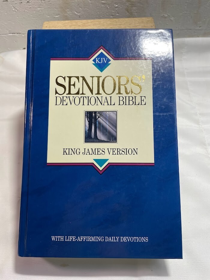 Zondervan Seniors Devotional Bible 1996 Hardcover Large Print Bible | eBay