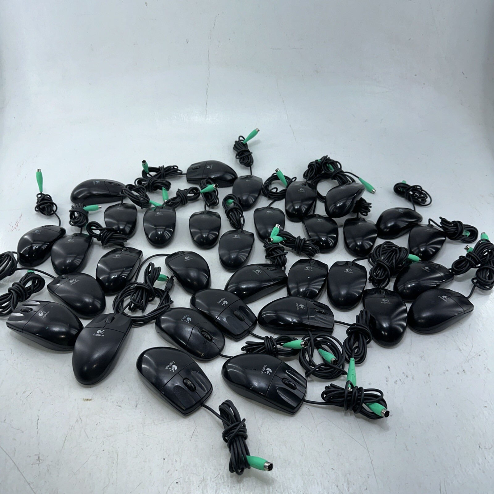 Lot of 32 Logitech M-SBF90 PS/2 Wired Optical Mouse | eBay