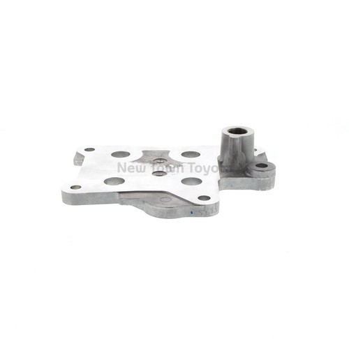 Genuine Toyota Engine Oil Cooler Bracket In Engine Sump VDJ76 VDJ78 ...
