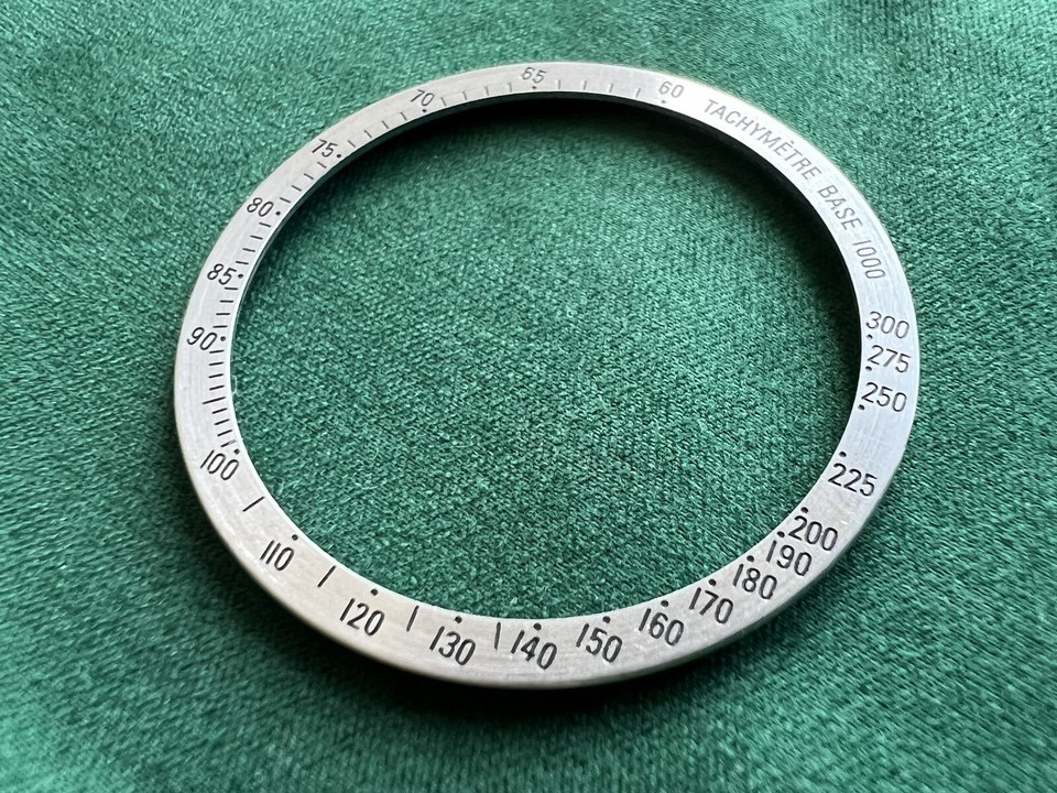 Omega Speedmaster Moonwatch 37mm Tachymetre Base 1000 Original Bezel OC ...