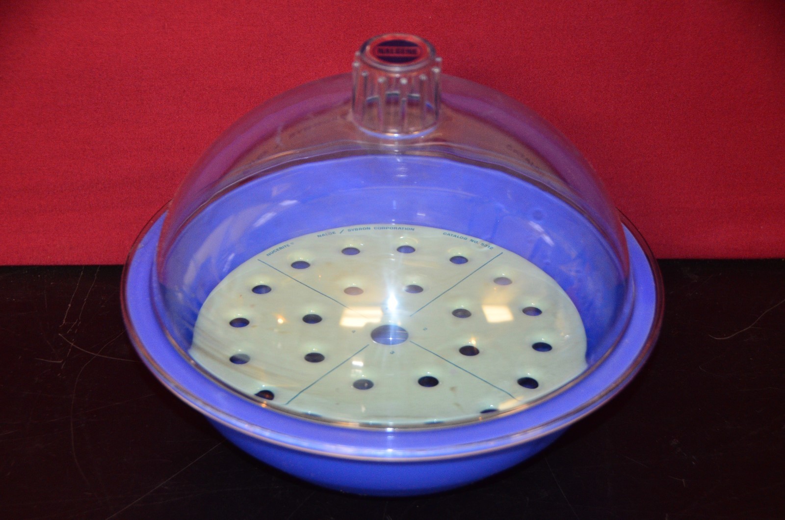 Nalgene 250mm Plastic Desiccator with Nalge Sybron Nucerite 5312 Plate ...