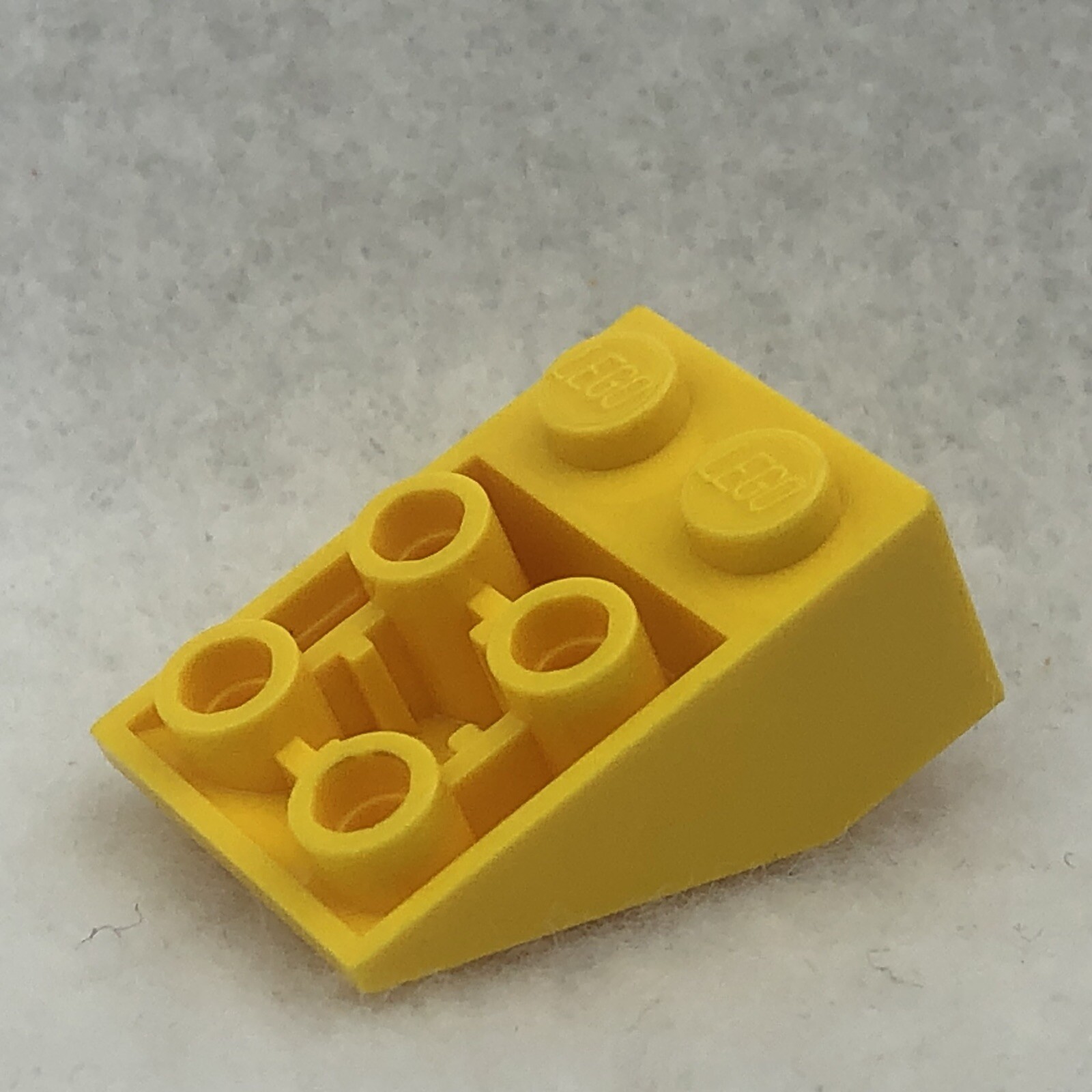 LEGO 3747b Yellow Slope, Inverted 33 3 x 2 W/ Flat Bottom Pin ...