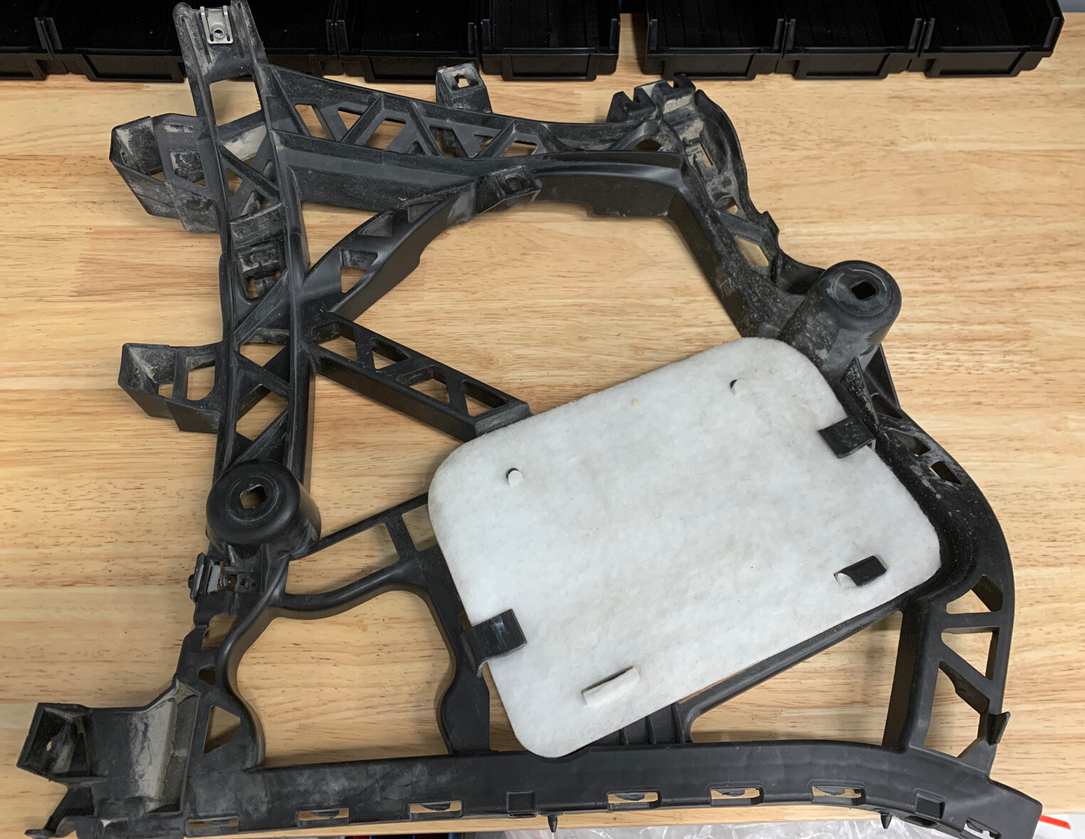 Used Genuine Mercedes Benz 13-15 GL450 Rear LH Bumper Bracket ...