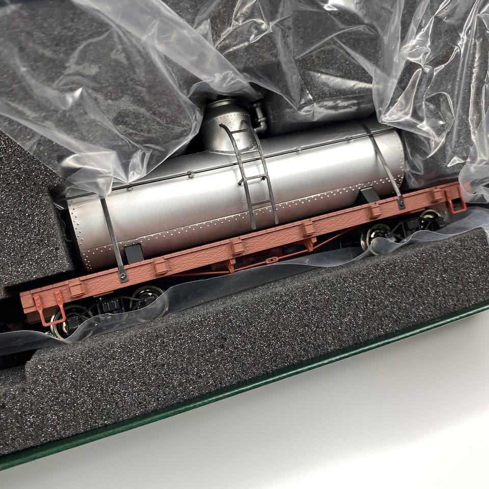 Bachmann Spectrum On30 Tank Car - Silver Painted - Unlettered #27198 ...