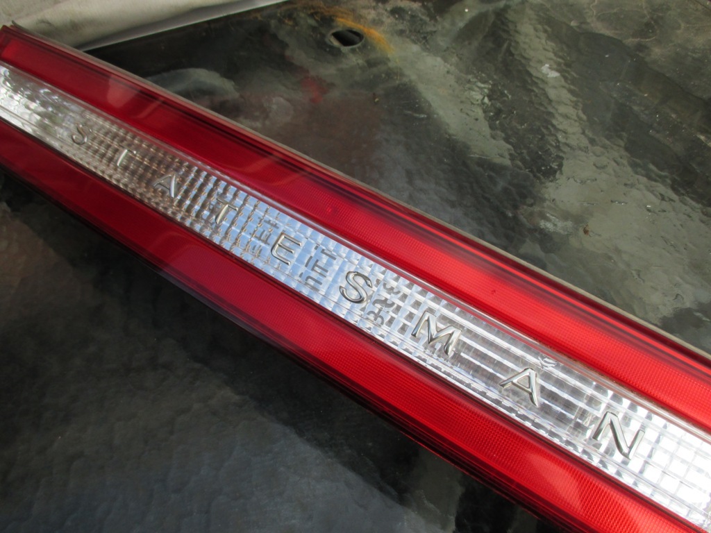 GENUINE WH STATESMAN REAR BOOT GARNISH ASM *** PICK UP ONLY *** | eBay ...