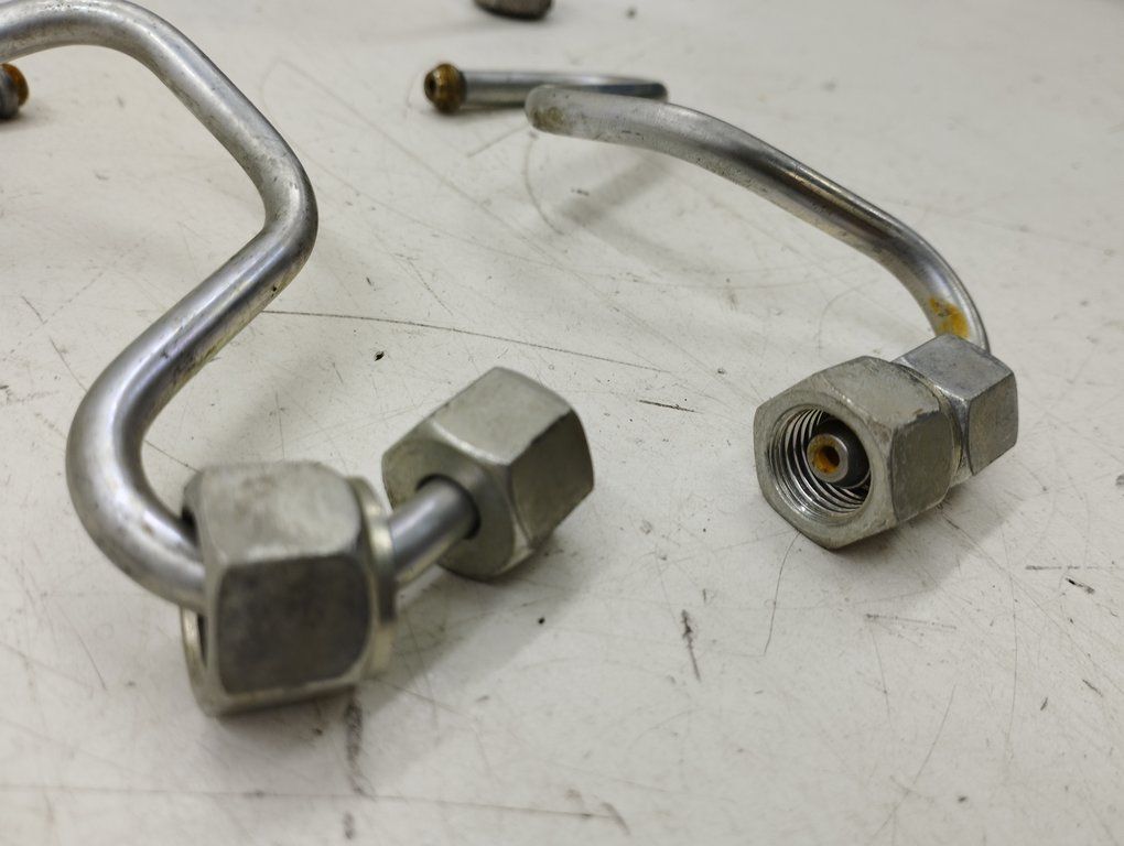 Nissan X-Trail T31 Diesel Fuel injector Common Rail Feed Pipe 070205 ...