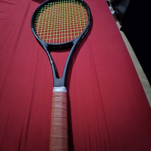 Black Wilson Pro Staff RF97 V11 Roger Federer Autograph 4-3/8" Tennis ...