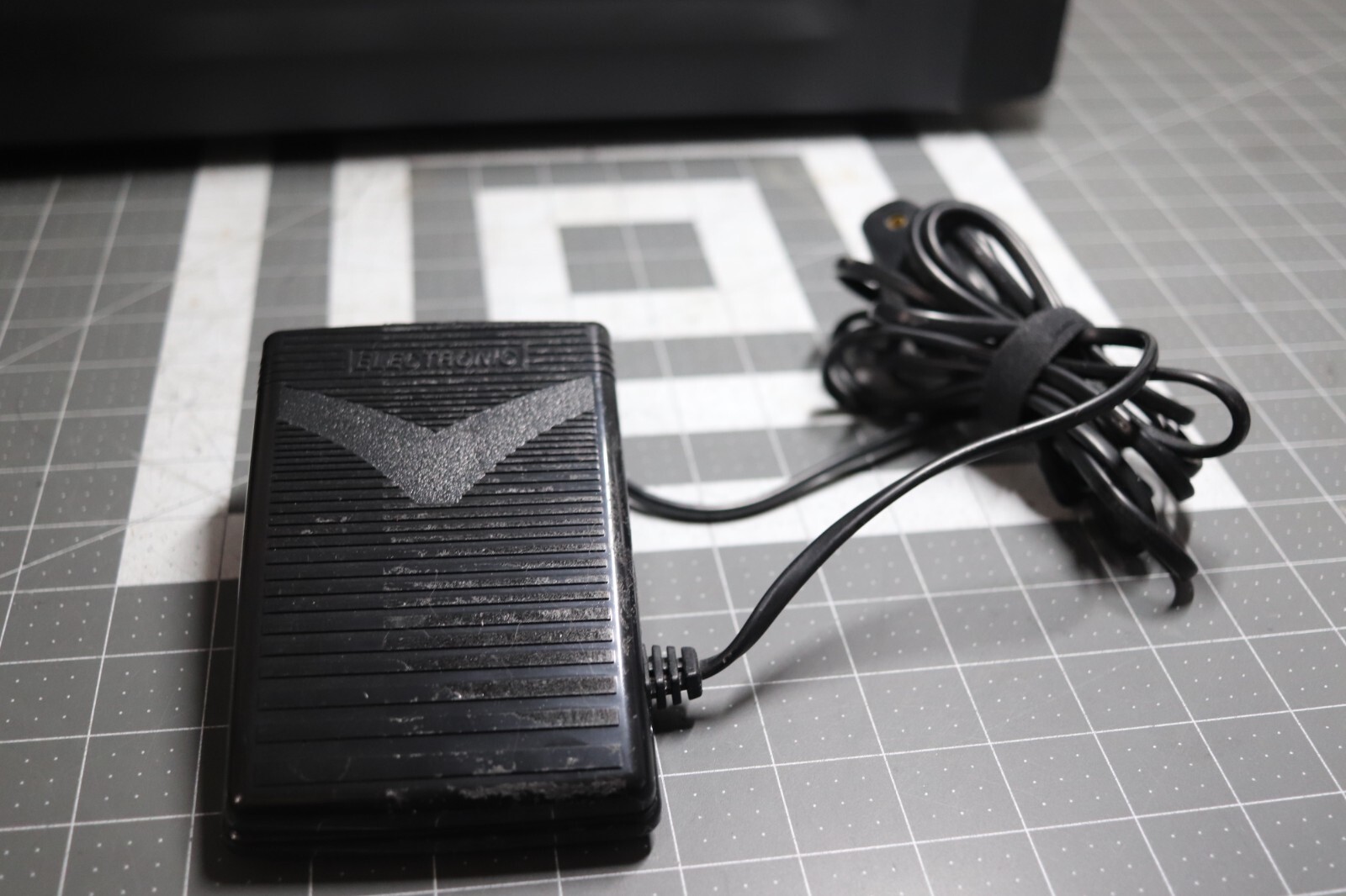 Universal Sewing Machine Electronic Speed Foot Controller Pedal 4C-316B ...