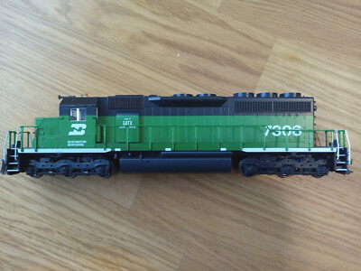 Kato 37-O1J EMD SD40 BN White Cab Locomotive 7306 - HO Scale | eBay