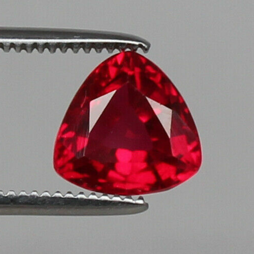 2.70 Ct. Flawless Natural Blood Red Ruby Mozambique Trillion Cut Loose ...