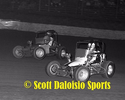 1981 Kevin Olson Danny McKnight 8 x 10 USAC Midget Turkey Night Photo ...