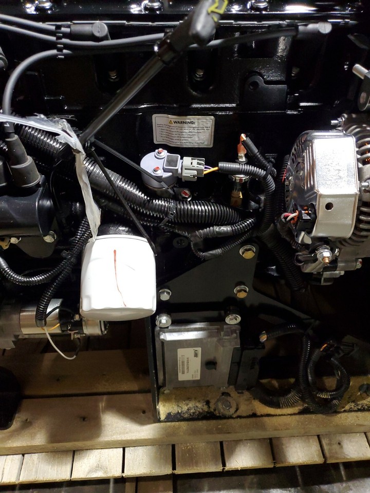 4 Cylinder VP Propane Zenith Engine NA428 Approx 42HP W/ Radiator 2.8L ...