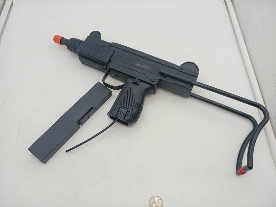 Vintage 1980s Larami Toy Gun LOT Motorized Water Guns UZI cap Gun ...