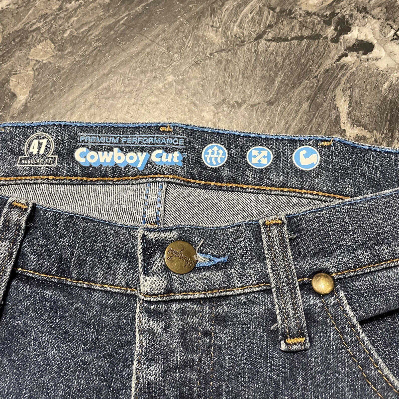 READ Wrangler Men’s 30x32 Cowboy Cut Regular Fit Medi… - Gem