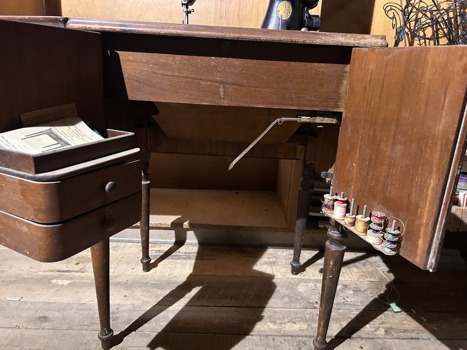 Singer Equipment Sewing Machine and Sewing Table Vintage | eBay