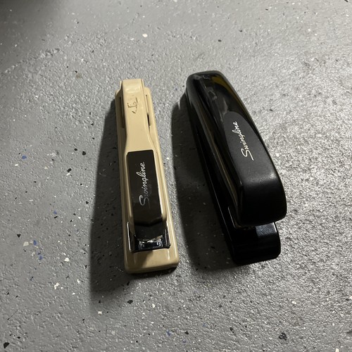 Vintage Swingline Stapler # 444 Tan Metal Desk Top Black Stapler Lot of ...